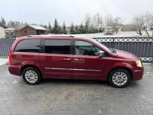 Sarkans Chrysler town-&-country 2014 Šauļi, ar dzinēja tilpumu 3.60 L un nobraukumu 244 tūkst. km par 6950 €, foto 4 vietnē AUTOMOTO.COM.LV
