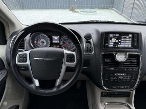 Sarkans Chrysler town-&-country 2014 Šauļi, ar dzinēja tilpumu 3.60 L un nobraukumu 244 tūkst. km par 6950 €, foto 13 vietnē AUTOMOTO.COM.LV