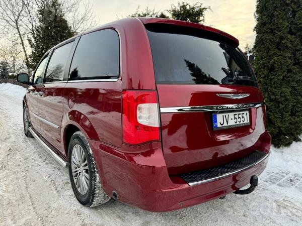 Sarkans Chrysler town-&-country 2014 Rīga, ar dzinēja tilpumu 3.60 L un nobraukumu 0 tūkst. km par 5950 €, foto 3 vietnē AUTOMOTO.COM.LV