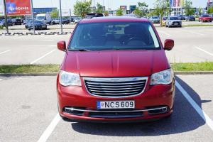 Sarkans Chrysler town-&-country 2015 Viļņa, ar dzinēja tilpumu 3.61 L un nobraukumu 195 tūkst. km par 9500 €, foto 7 vietnē AUTOMOTO.COM.LV