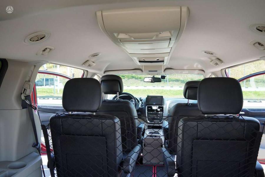 Sarkans Chrysler town-&-country 2015 Viļņa, ar dzinēja tilpumu 3.61 L un nobraukumu 195 tūkst. km par 9500 €, foto 32 vietnē AUTOMOTO.COM.LV