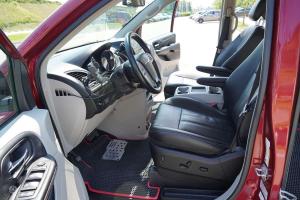 Sarkans Chrysler town-&-country 2015 Viļņa, ar dzinēja tilpumu 3.61 L un nobraukumu 195 tūkst. km par 9500 €, foto 35 vietnē AUTOMOTO.COM.LV