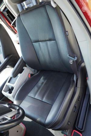 Sarkans Chrysler town-&-country 2015 Viļņa, ar dzinēja tilpumu 3.61 L un nobraukumu 195 tūkst. km par 9500 €, foto 36 vietnē AUTOMOTO.COM.LV