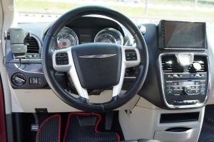 Sarkans Chrysler town-&-country 2015 Viļņa, ar dzinēja tilpumu 3.61 L un nobraukumu 195 tūkst. km par 9500 €, foto 39 vietnē AUTOMOTO.COM.LV