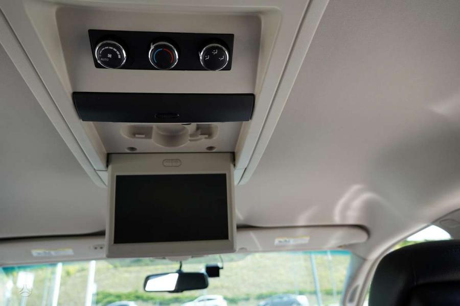 Sarkans Chrysler town-&-country 2015 Viļņa, ar dzinēja tilpumu 3.61 L un nobraukumu 195 tūkst. km par 9500 €, foto 46 vietnē AUTOMOTO.COM.LV