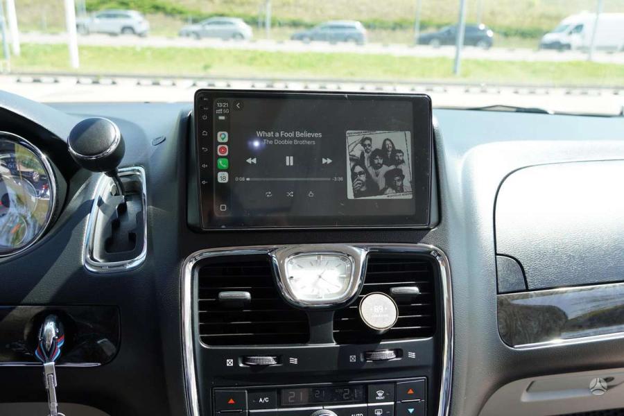 Sarkans Chrysler town-&-country 2015 Viļņa, ar dzinēja tilpumu 3.61 L un nobraukumu 195 tūkst. km par 9500 €, foto 48 vietnē AUTOMOTO.COM.LV