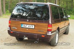 Sarkans Chrysler town-&-country 1995 Tallina, ar dzinēja tilpumu 3.80 L un nobraukumu 270 tūkst. km par 4400 €, foto 3 vietnē AUTOMOTO.COM.LV