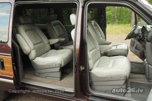 Sarkans Chrysler town-&-country 1995 Tallina, ar dzinēja tilpumu 3.80 L un nobraukumu 270 tūkst. km par 4400 €, foto 10 vietnē AUTOMOTO.COM.LV