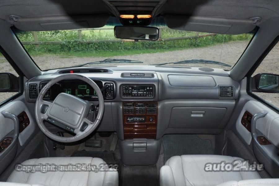 Sarkans Chrysler town-&-country 1995 Tallina, ar dzinēja tilpumu 3.80 L un nobraukumu 270 tūkst. km par 4400 €, foto 15 vietnē AUTOMOTO.COM.LV