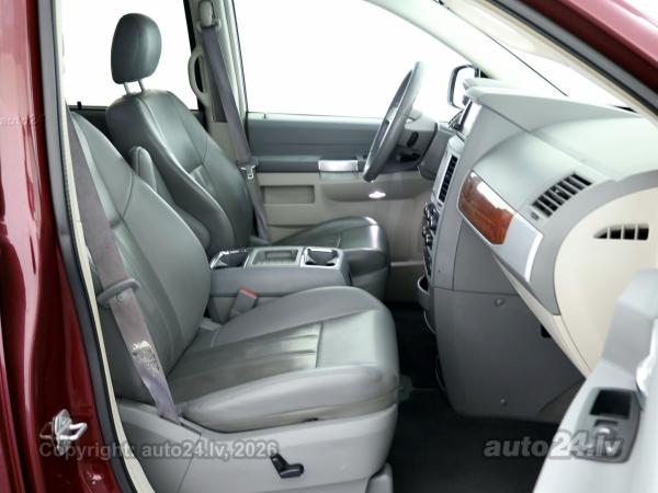 Sarkans Chrysler town-&-country 2008 Tallina, ar dzinēja tilpumu 3.80 L un nobraukumu 234 tūkst. km par 2999 €, foto 6 vietnē AUTOMOTO.COM.LV