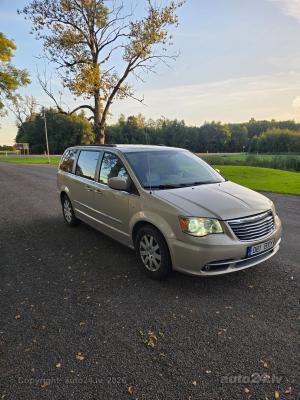 Chrysler town-&-country 2013 in Tallinn, with an engine capacity of 3.60 L and mileage of 189 thousand km for 8900 €, photo  on AUTOMOTO.COM.LV
