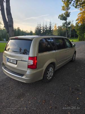 Chrysler town-&-country 2013 Tallina, ar dzinēja tilpumu 3.60 L un nobraukumu 189 tūkst. km par 8900 €, foto 6 vietnē AUTOMOTO.COM.LV