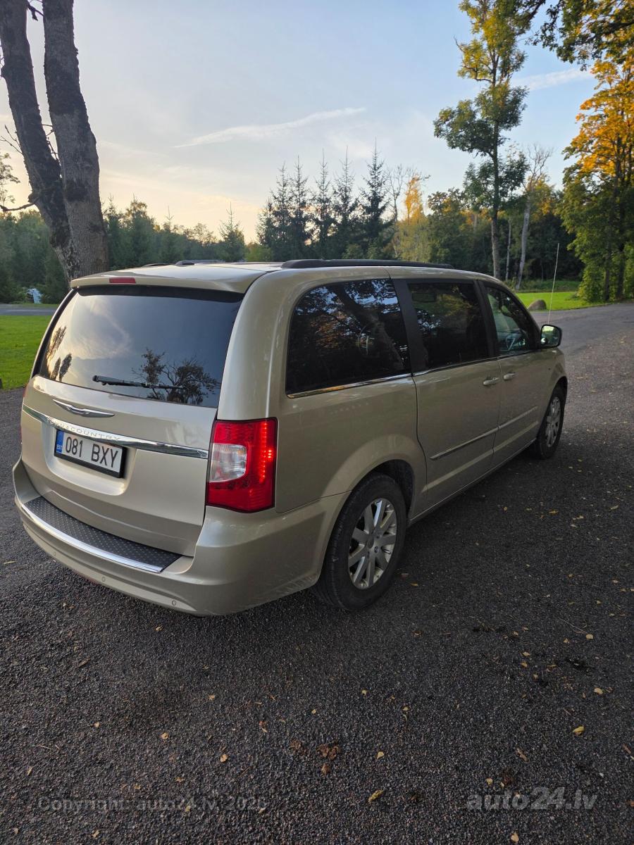 Chrysler town-&-country 2013 Tallina, ar dzinēja tilpumu 3.60 L un nobraukumu 189 tūkst. km par 8900 €, foto 6 vietnē AUTOMOTO.COM.LV