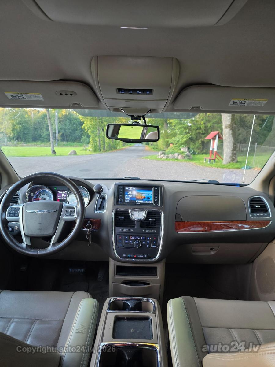 Chrysler town-&-country 2013 Tallina, ar dzinēja tilpumu 3.60 L un nobraukumu 189 tūkst. km par 8900 €, foto 9 vietnē AUTOMOTO.COM.LV
