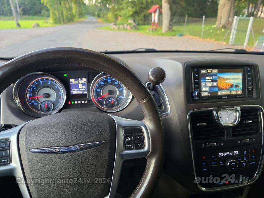 Chrysler town-&-country 2013 Tallina, ar dzinēja tilpumu 3.60 L un nobraukumu 189 tūkst. km par 8900 €, foto 11 vietnē AUTOMOTO.COM.LV