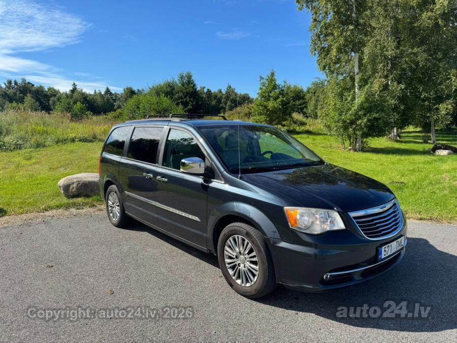 Chrysler town-&-country 2014 Tallina, ar dzinēja tilpumu 3.60 L un nobraukumu 281 tūkst. km par 6900 €, foto 4 vietnē AUTOMOTO.COM.LV