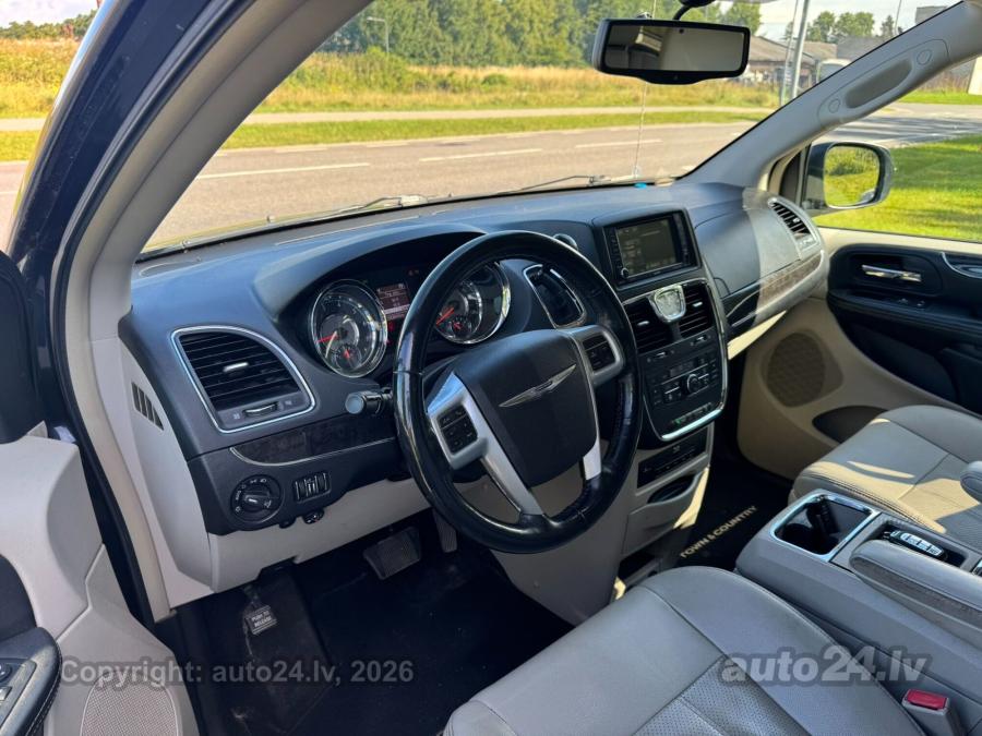Chrysler town-&-country 2014 Tallina, ar dzinēja tilpumu 3.60 L un nobraukumu 281 tūkst. km par 6900 €, foto 9 vietnē AUTOMOTO.COM.LV