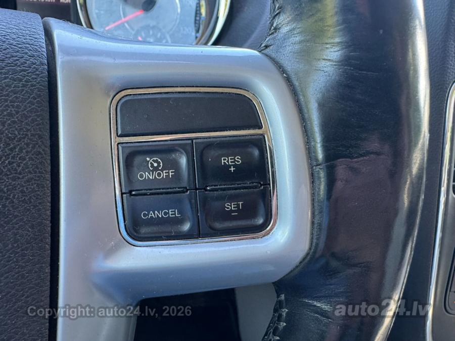 Chrysler town-&-country 2014 Tallina, ar dzinēja tilpumu 3.60 L un nobraukumu 281 tūkst. km par 6900 €, foto 27 vietnē AUTOMOTO.COM.LV