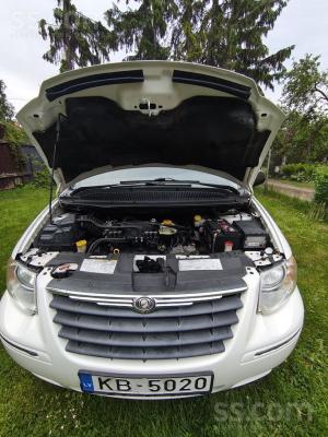 Balts Chrysler town-&-country 2005 Rīga, ar dzinēja tilpumu 3.80 L un nobraukumu 201 tūkst. km par 3250 €, foto 6 vietnē AUTOMOTO.COM.LV