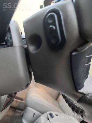 Balts Chrysler town-&-country 2005 Rīga, ar dzinēja tilpumu 3.80 L un nobraukumu 201 tūkst. km par 3250 €, foto 18 vietnē AUTOMOTO.COM.LV