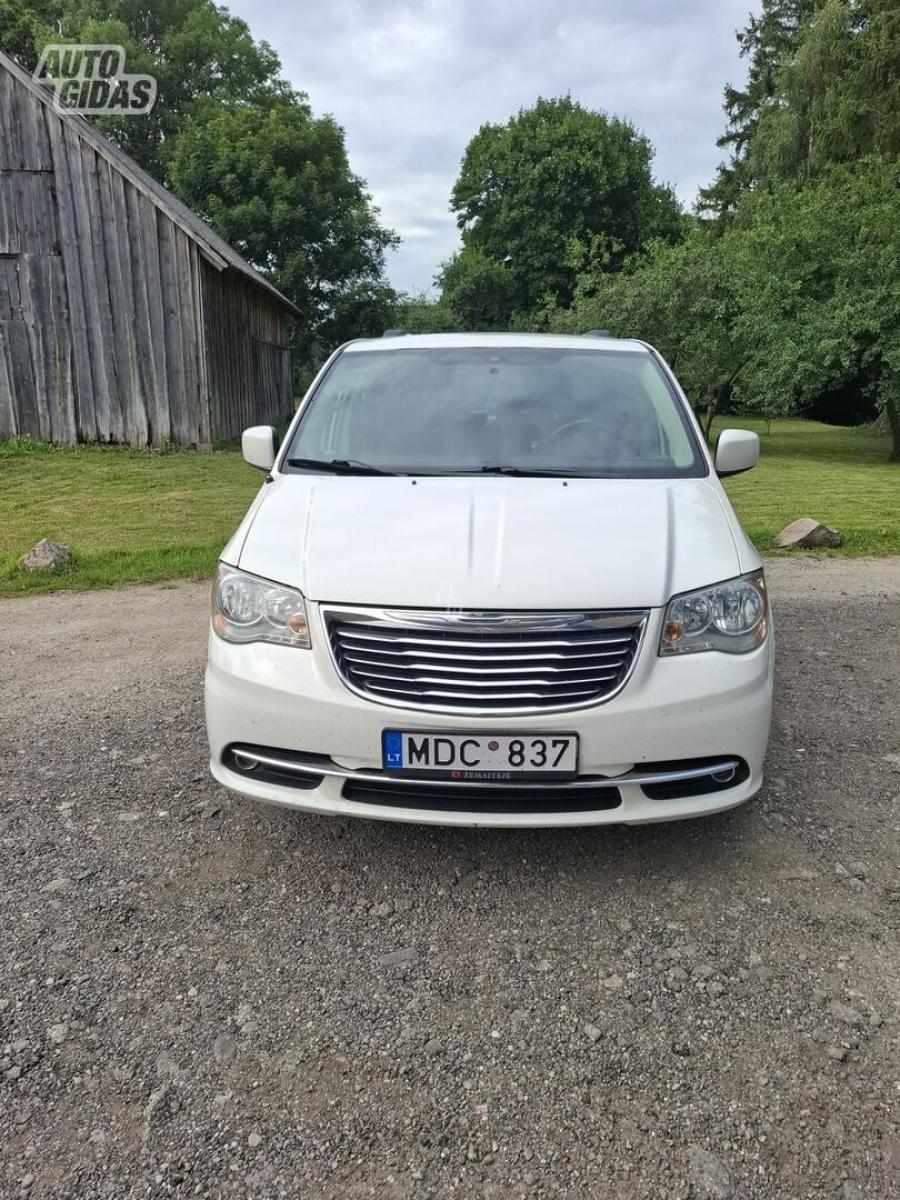Balts Chrysler town-&-country 2011 Klaipėda, ar dzinēja tilpumu 3.60 L un nobraukumu 275 tūkst. km par 5300 €, foto 1 vietnē AUTOMOTO.COM.LV