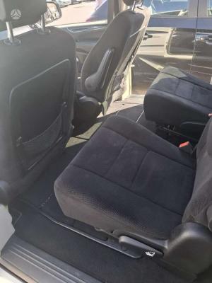 Balts Chrysler town-&-country 2013 Kauņa, ar dzinēja tilpumu 3.60 L un nobraukumu 188 tūkst. km par 6300 €, foto 11 vietnē AUTOMOTO.COM.LV