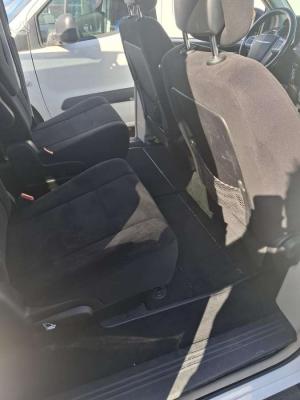 Balts Chrysler town-&-country 2013 Kauņa, ar dzinēja tilpumu 3.60 L un nobraukumu 188 tūkst. km par 6300 €, foto 13 vietnē AUTOMOTO.COM.LV