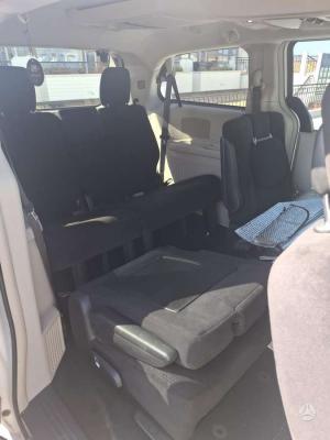 Balts Chrysler town-&-country 2013 Kauņa, ar dzinēja tilpumu 3.60 L un nobraukumu 188 tūkst. km par 6300 €, foto 18 vietnē AUTOMOTO.COM.LV