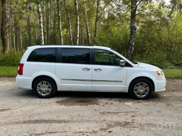 Balts Chrysler town-&-country 2013 Rīga, ar dzinēja tilpumu 3.60 L un nobraukumu 0 tūkst. km par 5199 €, foto 7 vietnē AUTOMOTO.COM.LV