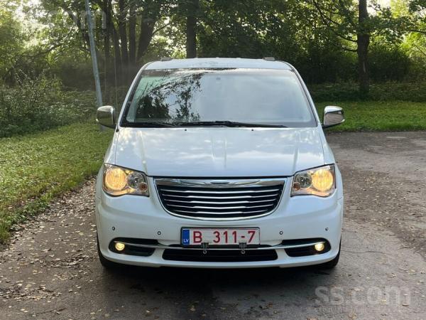 Balts Chrysler town-&-country 2013 Rīga, ar dzinēja tilpumu 3.60 L un nobraukumu 0 tūkst. km par 5199 €, foto 9 vietnē AUTOMOTO.COM.LV