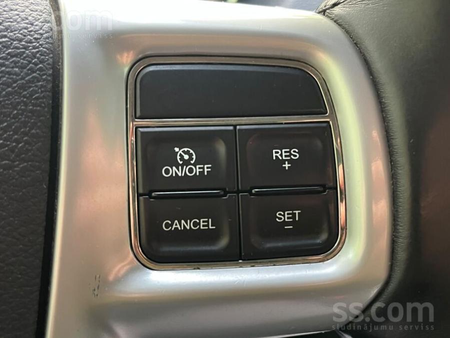 Balts Chrysler town-&-country 2013 Rīga, ar dzinēja tilpumu 3.60 L un nobraukumu 0 tūkst. km par 4399 €, foto 13 vietnē AUTOMOTO.COM.LV