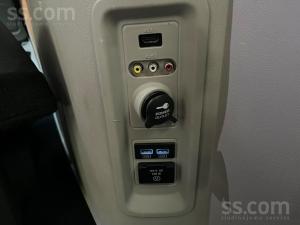 Balts Chrysler town-&-country 2013 Rīga, ar dzinēja tilpumu 3.60 L un nobraukumu 0 tūkst. km par 4399 €, foto 24 vietnē AUTOMOTO.COM.LV