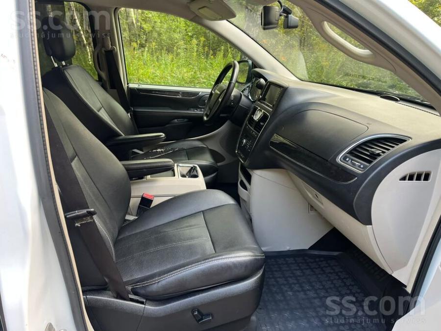 Balts Chrysler town-&-country 2013 Rīga, ar dzinēja tilpumu 3.60 L un nobraukumu 0 tūkst. km par 4399 €, foto 26 vietnē AUTOMOTO.COM.LV