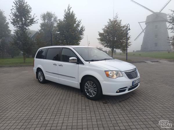 Balts Chrysler town-&-country 2014 Šauļi, ar dzinēja tilpumu 3.60 L un nobraukumu 260 tūkst. km par 8950 €, foto 2 vietnē AUTOMOTO.COM.LV