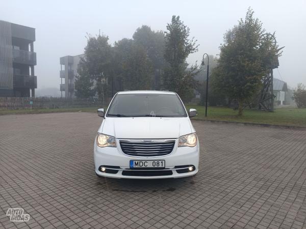 Balts Chrysler town-&-country 2014 Šauļi, ar dzinēja tilpumu 3.60 L un nobraukumu 260 tūkst. km par 8950 €, foto 3 vietnē AUTOMOTO.COM.LV