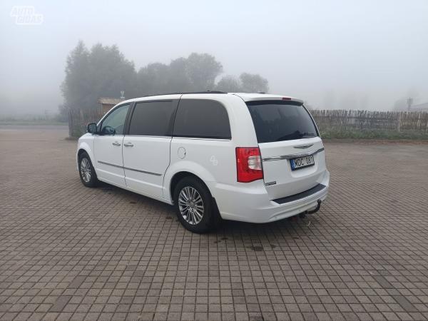 Balts Chrysler town-&-country 2014 Šauļi, ar dzinēja tilpumu 3.60 L un nobraukumu 260 tūkst. km par 8950 €, foto 7 vietnē AUTOMOTO.COM.LV