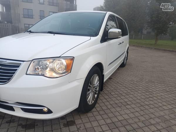 Balts Chrysler town-&-country 2014 Šauļi, ar dzinēja tilpumu 3.60 L un nobraukumu 260 tūkst. km par 8950 €, foto 9 vietnē AUTOMOTO.COM.LV