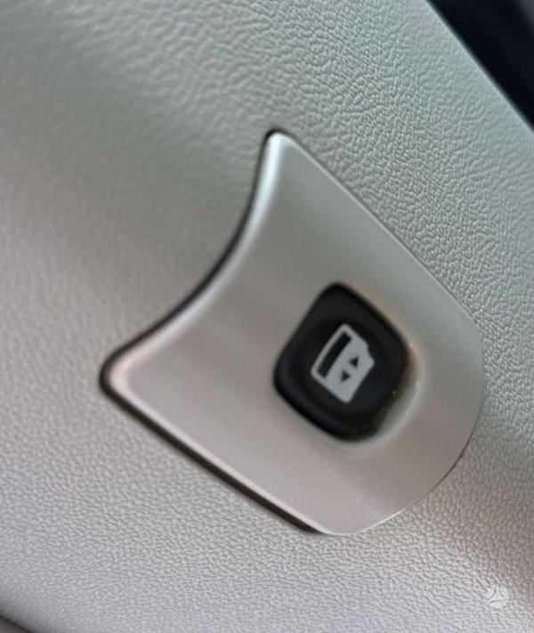 Balts Chrysler town-&-country 2014 Klaipėda, ar dzinēja tilpumu 3.60 L un nobraukumu 245 tūkst. km par 8800 €, foto 9 vietnē AUTOMOTO.COM.LV