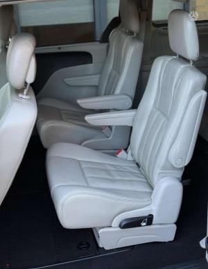 Balts Chrysler town-&-country 2014 Klaipėda, ar dzinēja tilpumu 3.60 L un nobraukumu 245 tūkst. km par 8800 €, foto 11 vietnē AUTOMOTO.COM.LV
