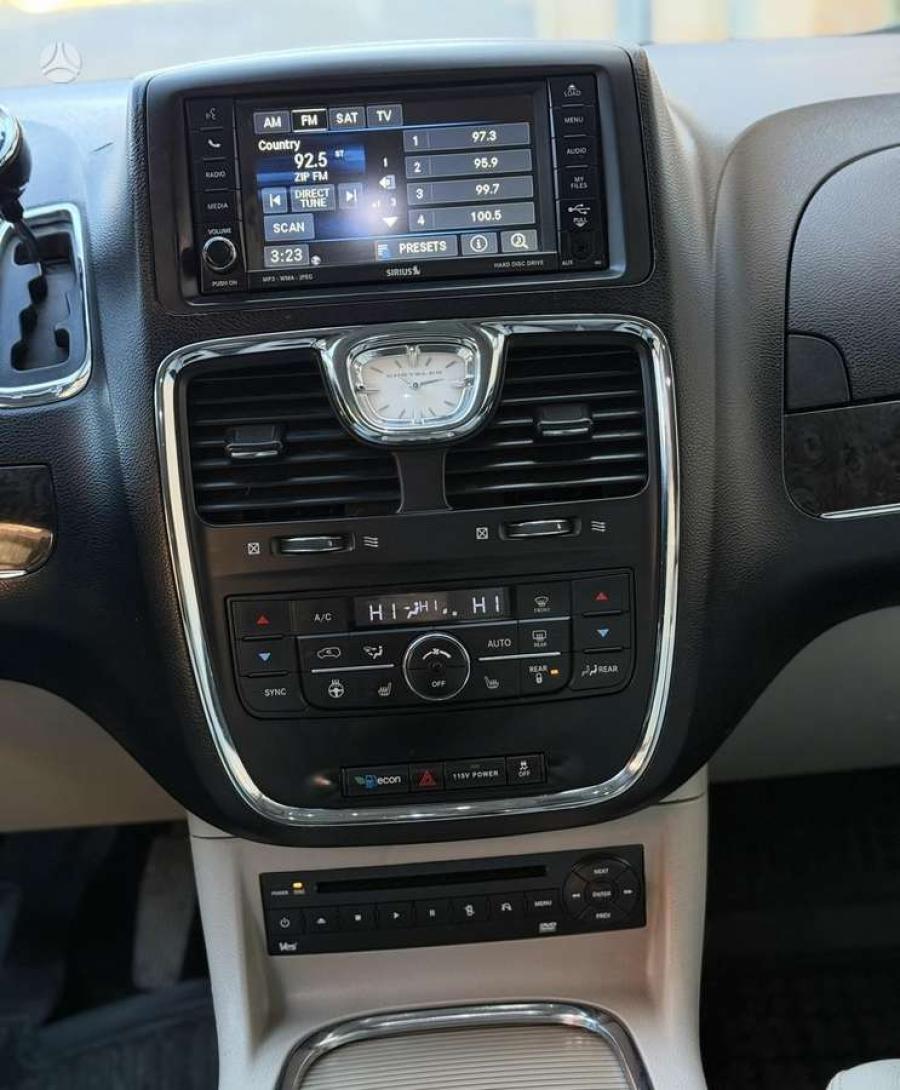 Balts Chrysler town-&-country 2014 Klaipėda, ar dzinēja tilpumu 3.60 L un nobraukumu 245 tūkst. km par 8800 €, foto 18 vietnē AUTOMOTO.COM.LV