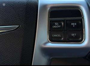 White Chrysler town-&-country 2014 in Klaipeda, with an engine capacity of 3.60 L and mileage of 255 thousand km for 8800 €, photo 19 on AUTOMOTO.COM.LV