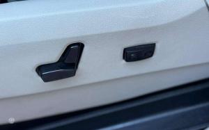 White Chrysler town-&-country 2014 in Klaipeda, with an engine capacity of 3.60 L and mileage of 255 thousand km for 8800 €, photo 24 on AUTOMOTO.COM.LV