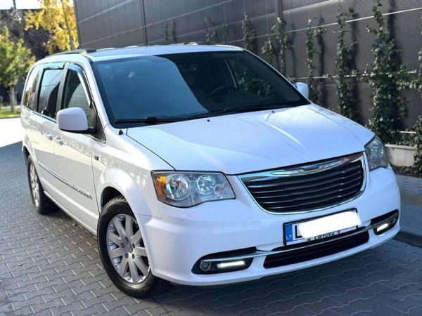 Balts Chrysler town-&-country 2014 Klaipėda, ar dzinēja tilpumu 3.60 L un nobraukumu 248 tūkst. km par 7950 €, foto 3 vietnē AUTOMOTO.COM.LV