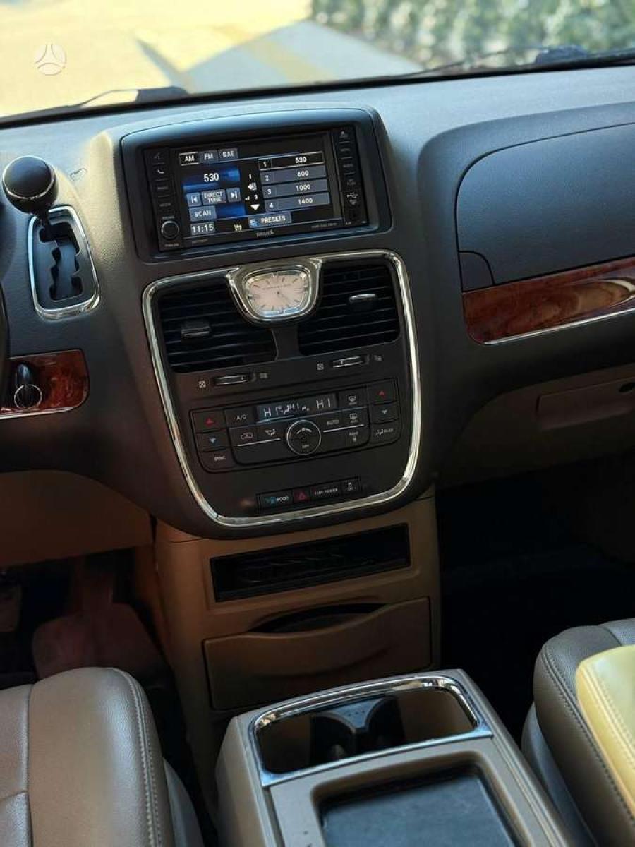 Balts Chrysler town-&-country 2014 Klaipėda, ar dzinēja tilpumu 3.60 L un nobraukumu 248 tūkst. km par 7950 €, foto 17 vietnē AUTOMOTO.COM.LV