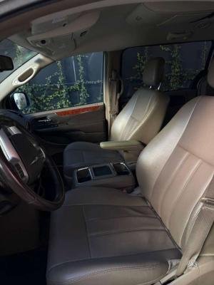 Balts Chrysler town-&-country 2014 Klaipėda, ar dzinēja tilpumu 3.60 L un nobraukumu 248 tūkst. km par 7950 €, foto 26 vietnē AUTOMOTO.COM.LV