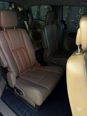 Balts Chrysler town-&-country 2014 Klaipėda, ar dzinēja tilpumu 3.60 L un nobraukumu 248 tūkst. km par 7950 €, foto 28 vietnē AUTOMOTO.COM.LV