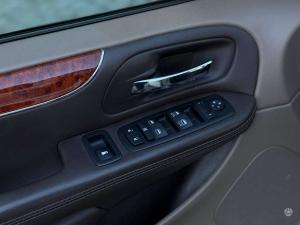 Balts Chrysler town-&-country 2014 Klaipėda, ar dzinēja tilpumu 3.60 L un nobraukumu 248 tūkst. km par 7750 €, foto 20 vietnē AUTOMOTO.COM.LV