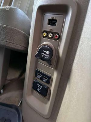 Balts Chrysler town-&-country 2014 Klaipėda, ar dzinēja tilpumu 3.60 L un nobraukumu 248 tūkst. km par 7750 €, foto 23 vietnē AUTOMOTO.COM.LV
