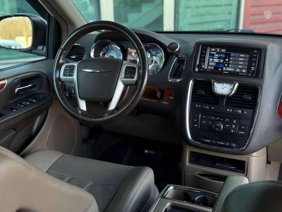 Balts Chrysler town-&-country 2014 Klaipėda, ar dzinēja tilpumu 3.60 L un nobraukumu 248 tūkst. km par 7700 €, foto 13 vietnē AUTOMOTO.COM.LV