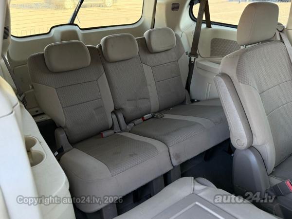 Balts Chrysler town-&-country 2008 Tartu, ar dzinēja tilpumu 3.30 L un nobraukumu 180 tūkst. km par 2300 €, foto 9 vietnē AUTOMOTO.COM.LV